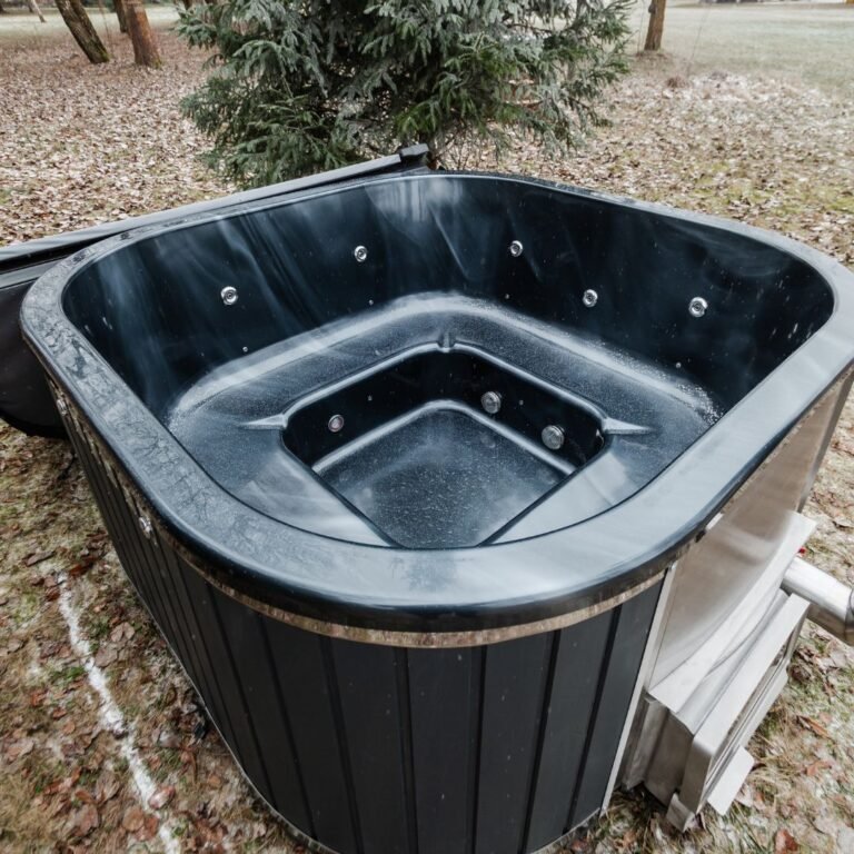 Acrylic square hot tub (integrated heater Horizon) 204×204 - Mande Spa